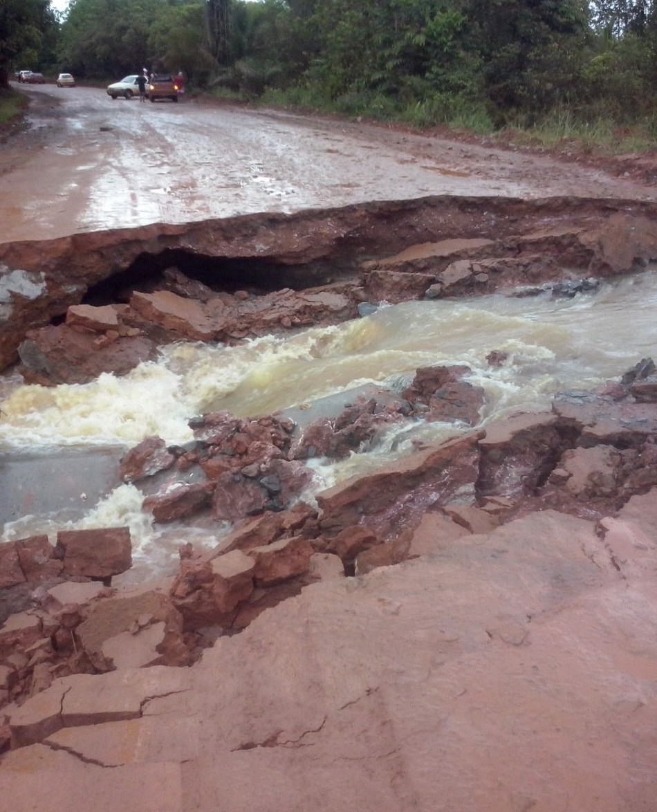 MARAÚ: TRECHO DA BR-030 FOI LEVADO PELAS CHUVAS - Jornal Tribuna da ...